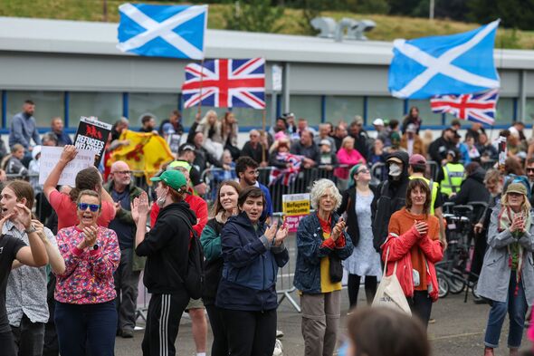 Asylum seekers in beautiful UK town given three meals a day in migrant ...