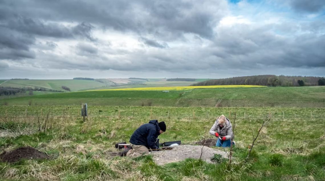 ‘Massive' ancient trash heaps reveal people traveled to feast together ...