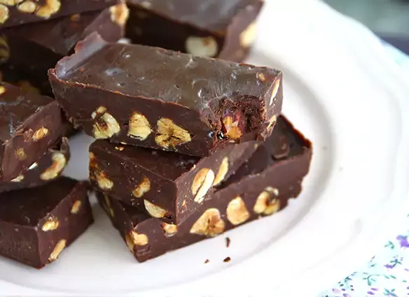Hazelnut fudge - chocolate and hazelnut squares