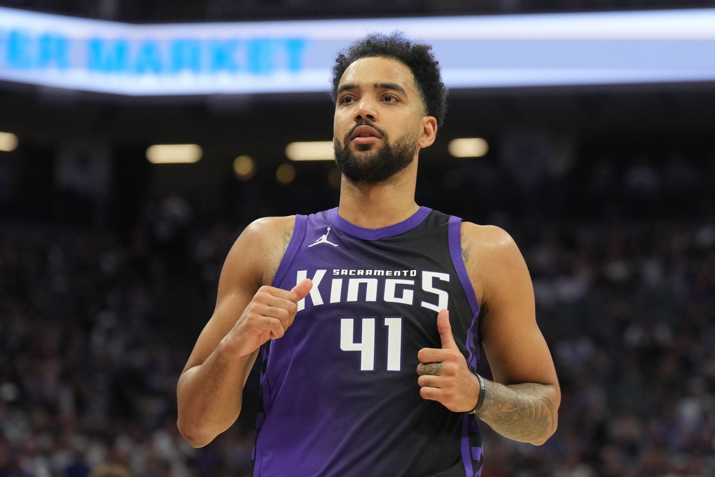 Another former Sacramento King heads to Europe