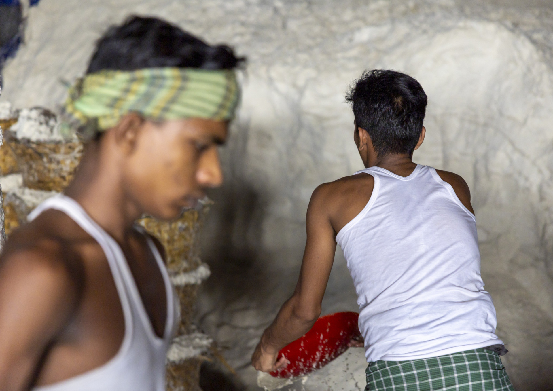 How to spot the signs of modern slavery