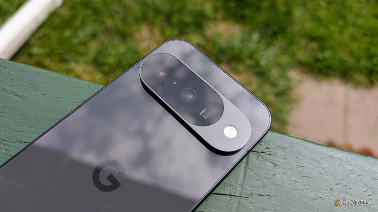Camera phones are making a comeback, but the US is being left behind
