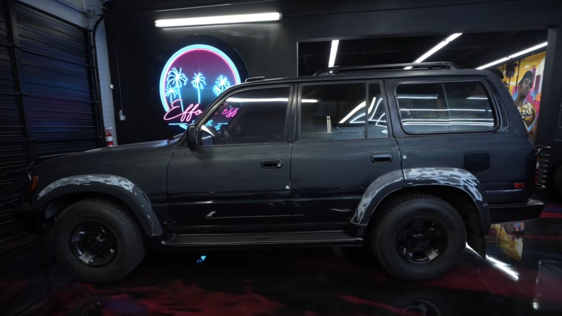 Shaq Has Kobe Bryant’s Land Cruiser Fixed Up