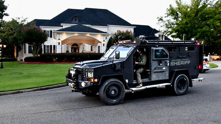 Alleged cult leader, henchmen appear in court as feds look for more victims