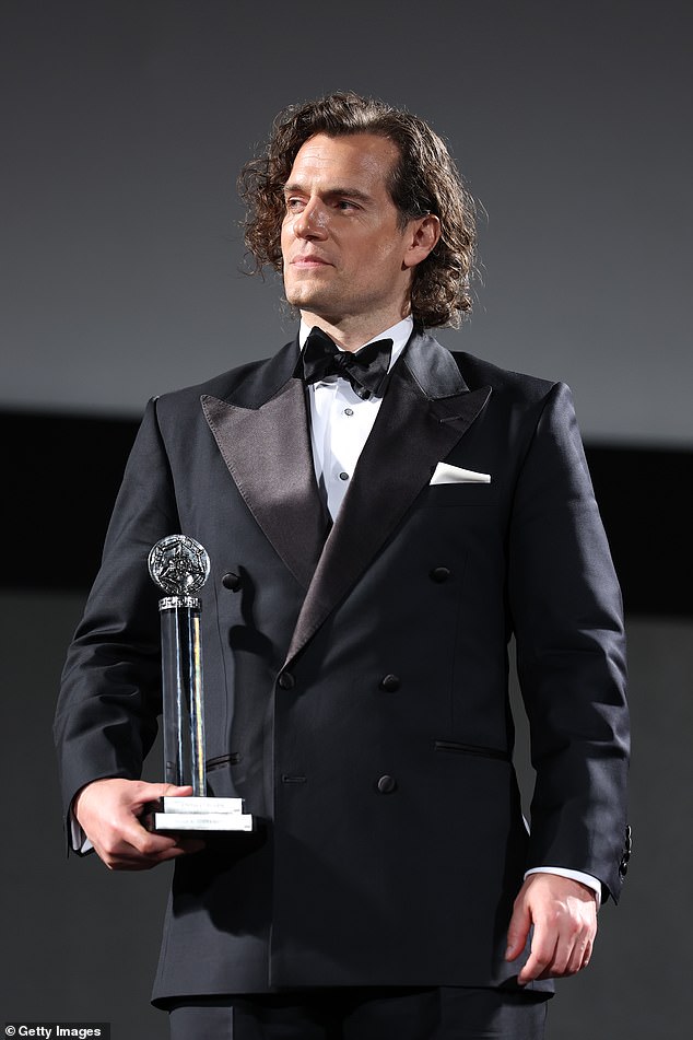 Henry Cavill injury preparing for Highlander movie delays filming