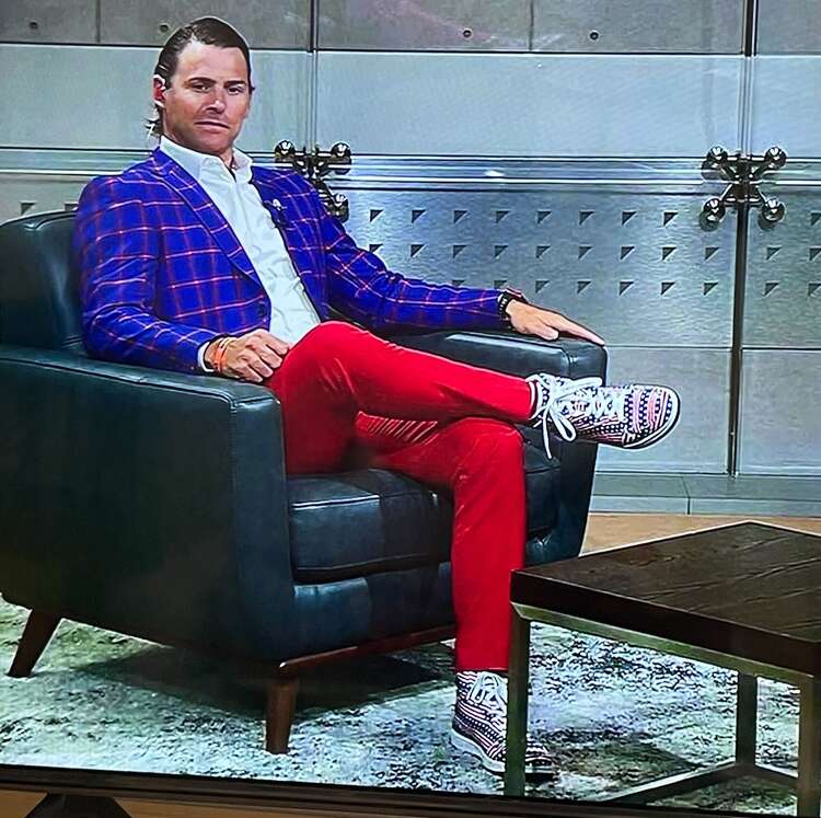 Former Astro wears special outfit to honor 9/11 victims on broadcast