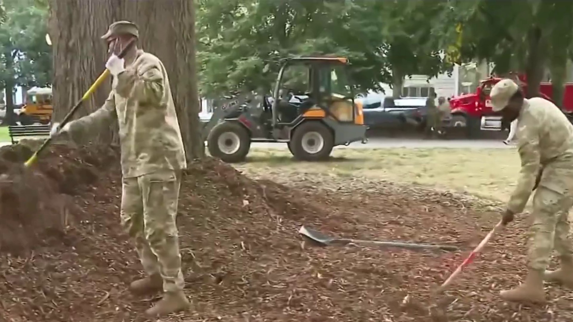 ‘Got a mission': National Guard continues patrolling DC streets after ...