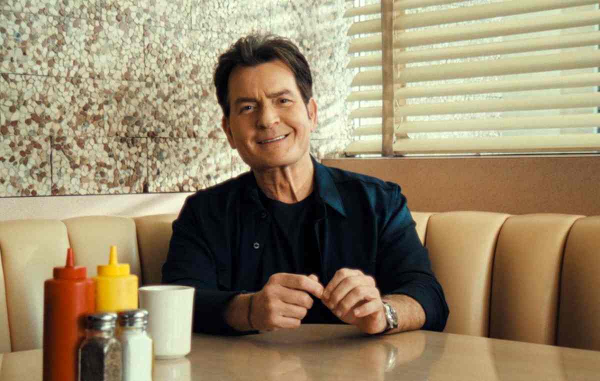 In einer neuen Dokumentation erzählt Charlie Sheen, wie Clint Eastwood ...