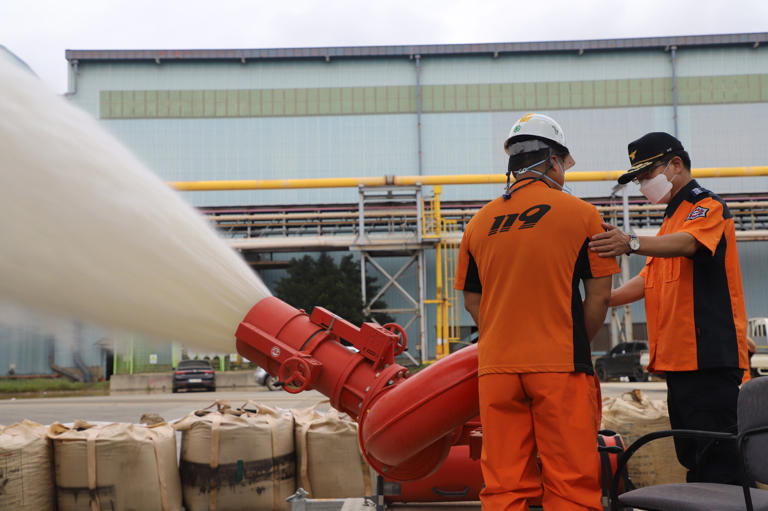 National Fire Agency deploys foam system for Gangneung drought