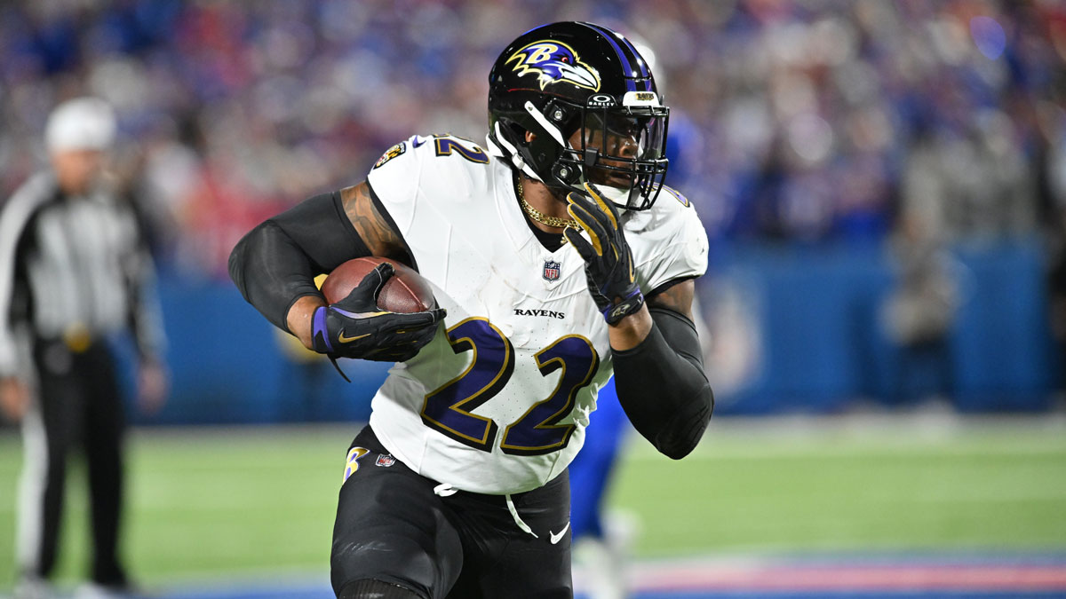 Ravens’ Derrick Henry bullies Packers defenders for opening drive TD