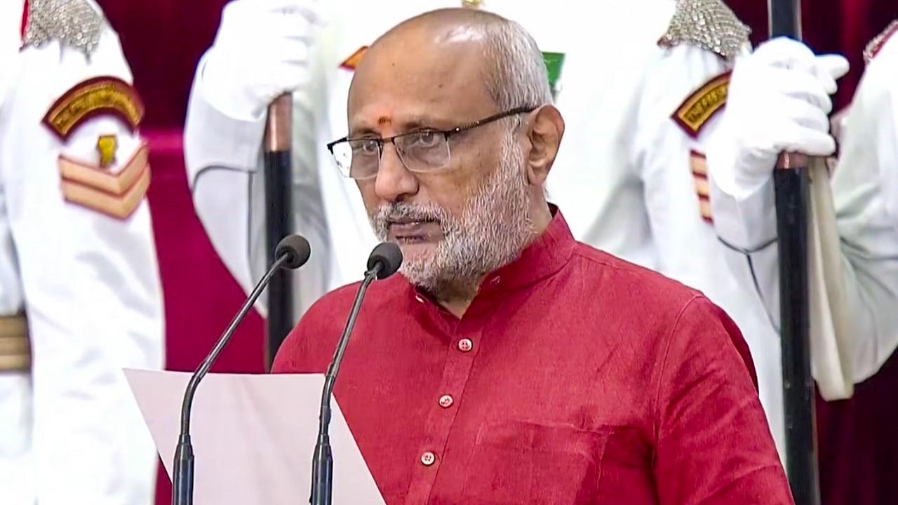 CP Radhakrishnan takes oath as 15th Vice President of India