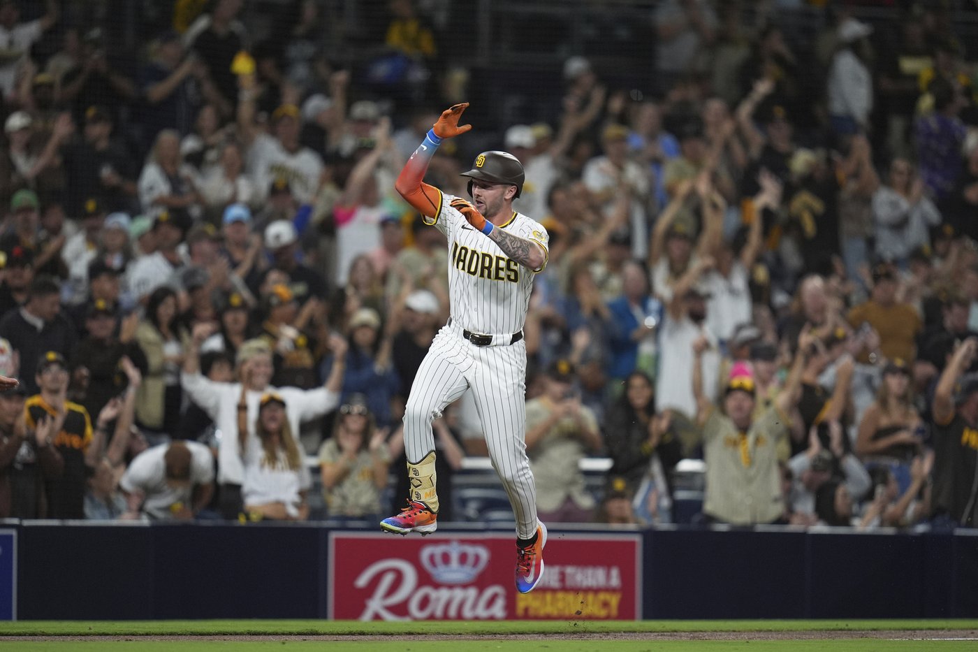 Merrill homers and Vásquez pitches 6 strong innings as the Padres beat ...