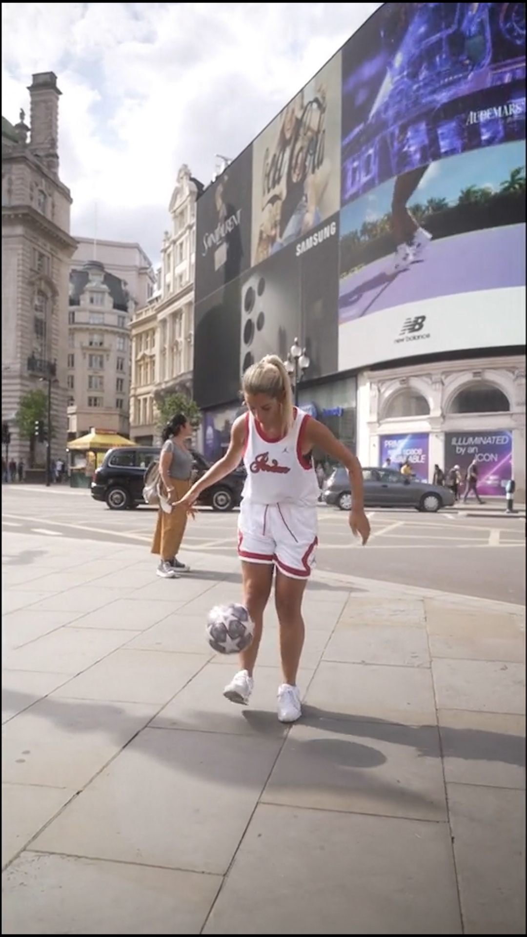 Artistic Variations in Ball Juggling – Soccer