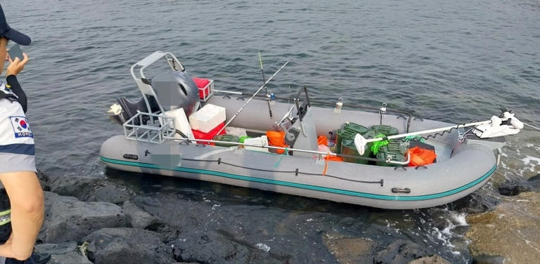 Six Chinese nationals arrested in illegal Jeju rubber boat entry