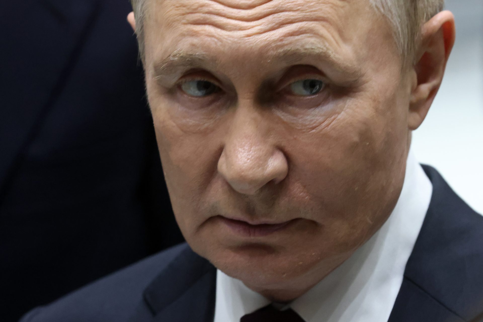 Fresh satellite images highlight a new setback for Russia