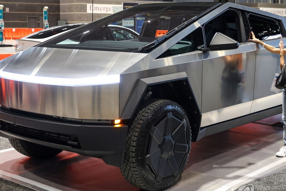 They Said EVs Were Failing—Here’s Why Sales Keep Climbing Higher Than Ever