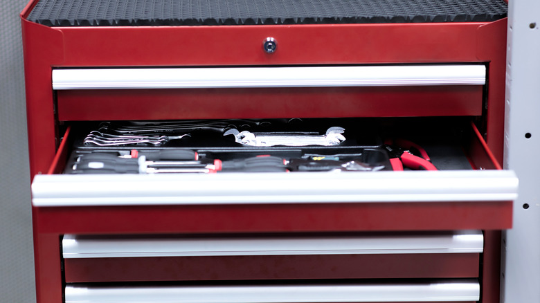 Is There A Right Way To Organize Your Tool Chest? Here's What You ...