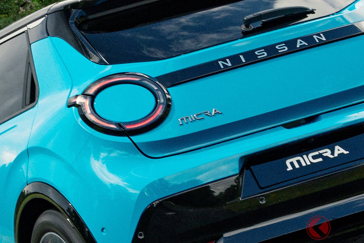 新車448万円！ 日産新型「コンパクトカー」登場！ 全長3.9mの小型ボディに斬新すぎる丸目ライト採用！ 航続距離が“予想超え”の新型 ...