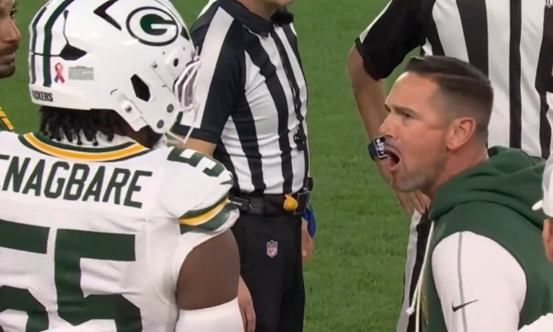 Packers coach Matt LaFleur berates his own player on the sideline after ...