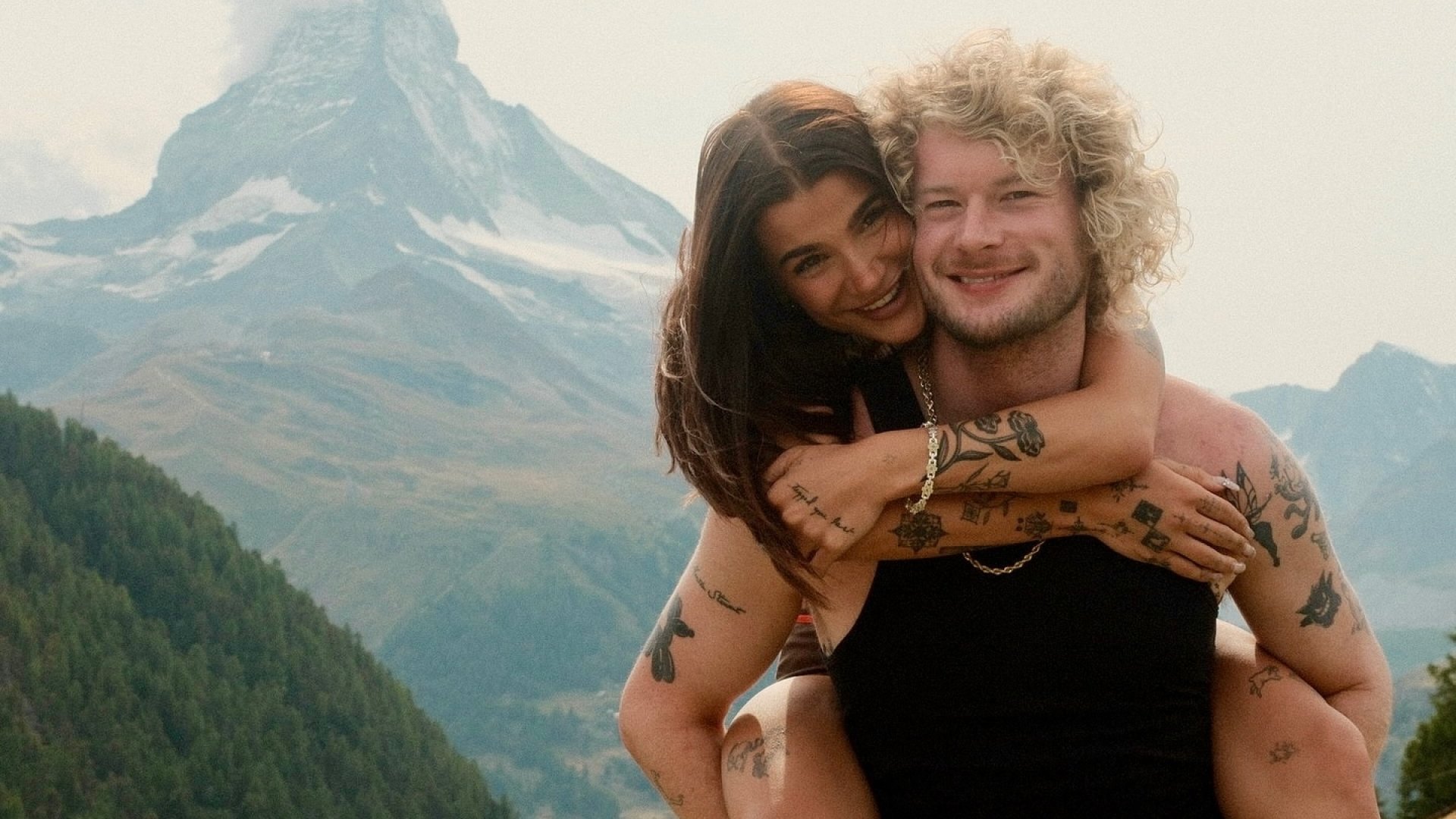 El rapero Yung Gravy dice que él y su novia de OnlyFans ganan ...