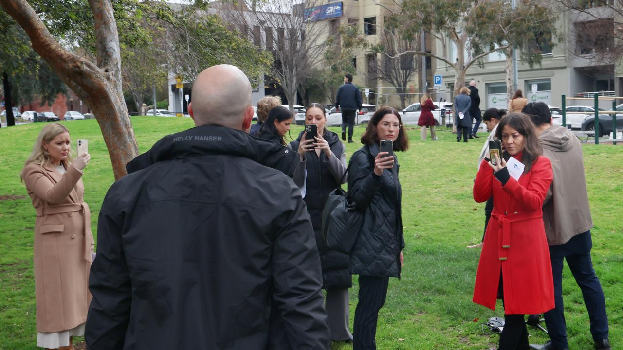 Neo-Nazi avoids jail over cop intimidation