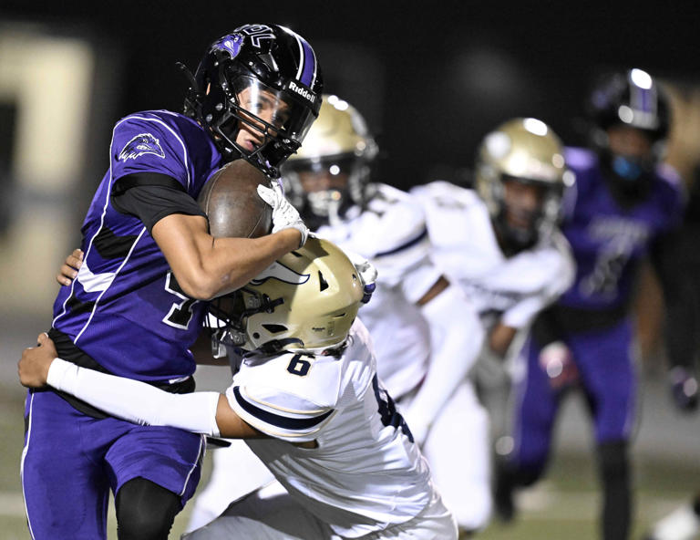 Moreno Valley football team rallies past Vista del Lago to win ...