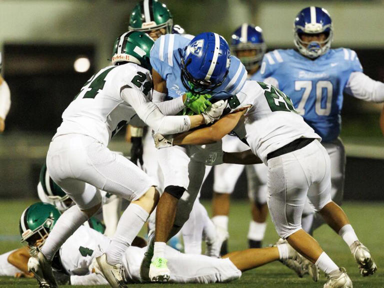 Pali High football: A team of wildfire nomads searches for normalcy