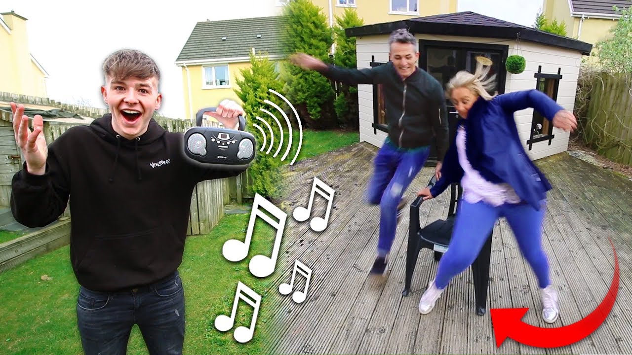 First to sit wins $10,000 in musical chairs