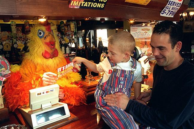 Sheffield retro: 20 fascinating photos of life in the Steel City in 1996