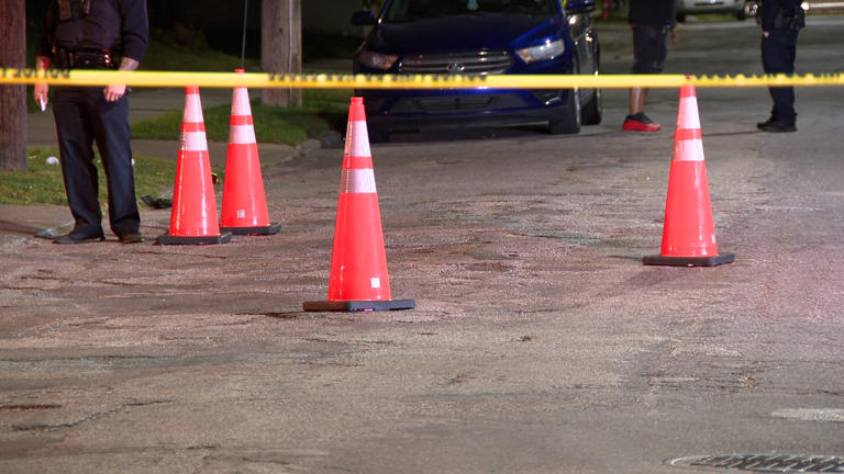 Two shot outside Cleveland bar: police