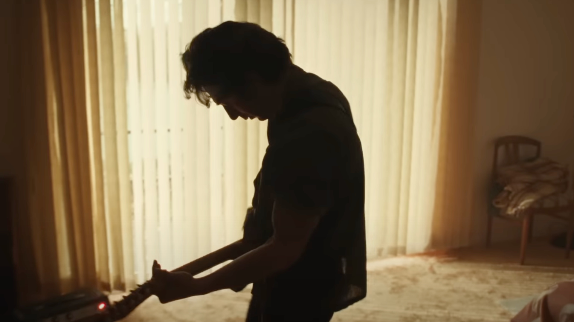 Biopic di Bruce Springsteen: le prime recensioni su Jeremy Allen White