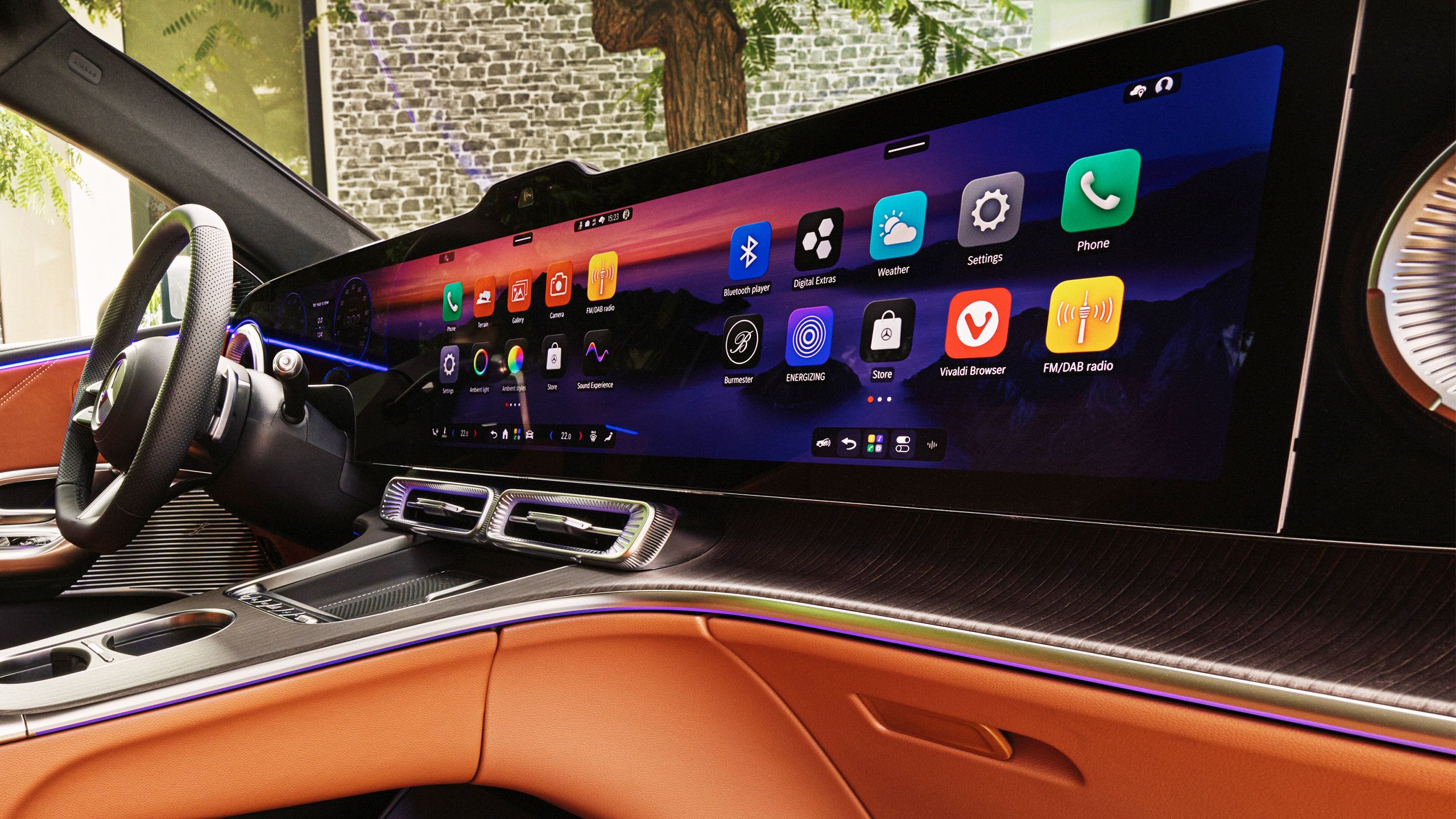Mercedes Can’t Stop, Won’t Stop With Massive Screens