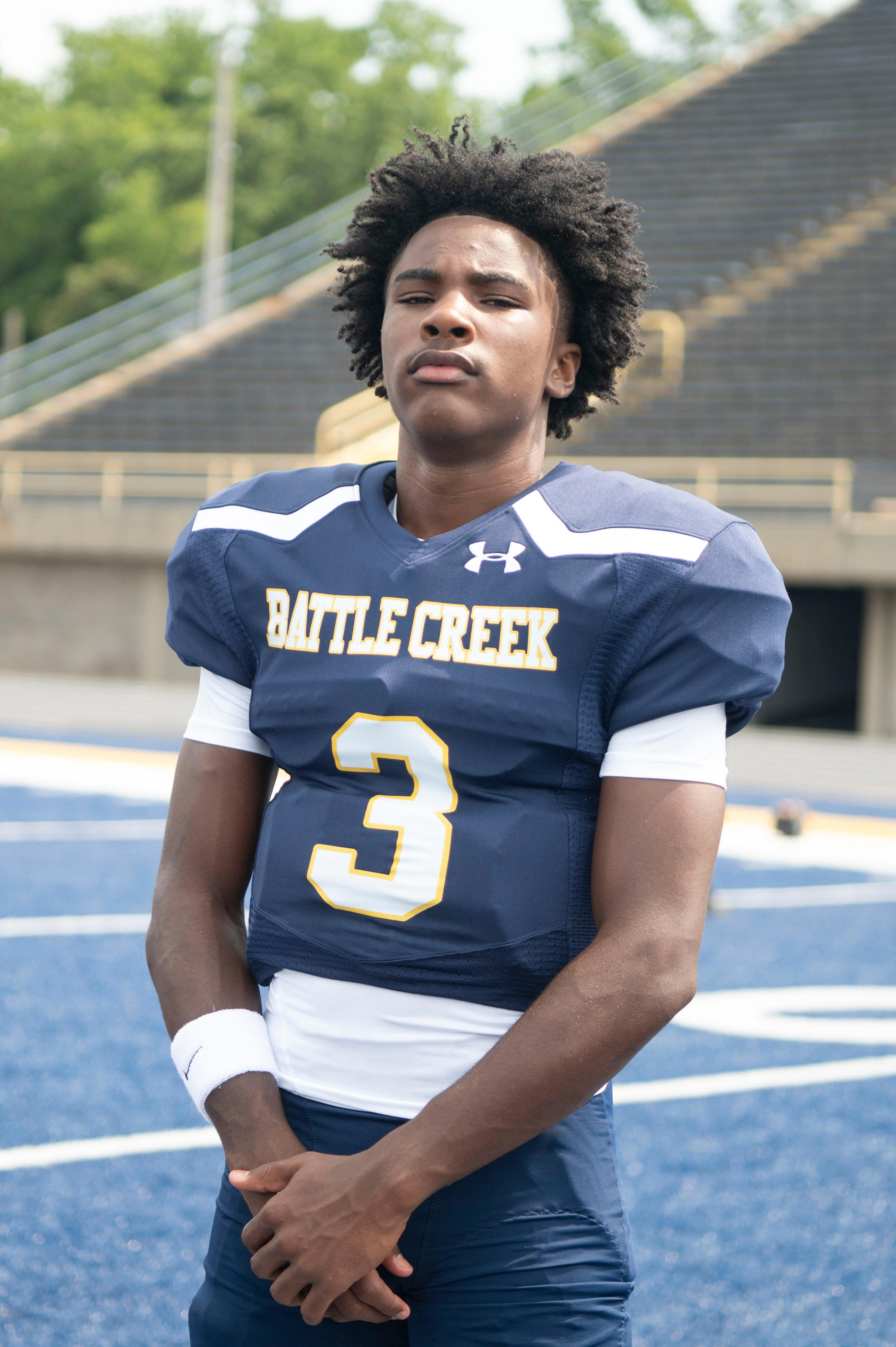 Vote: Who is the best high school quarterback in football in Battle ...