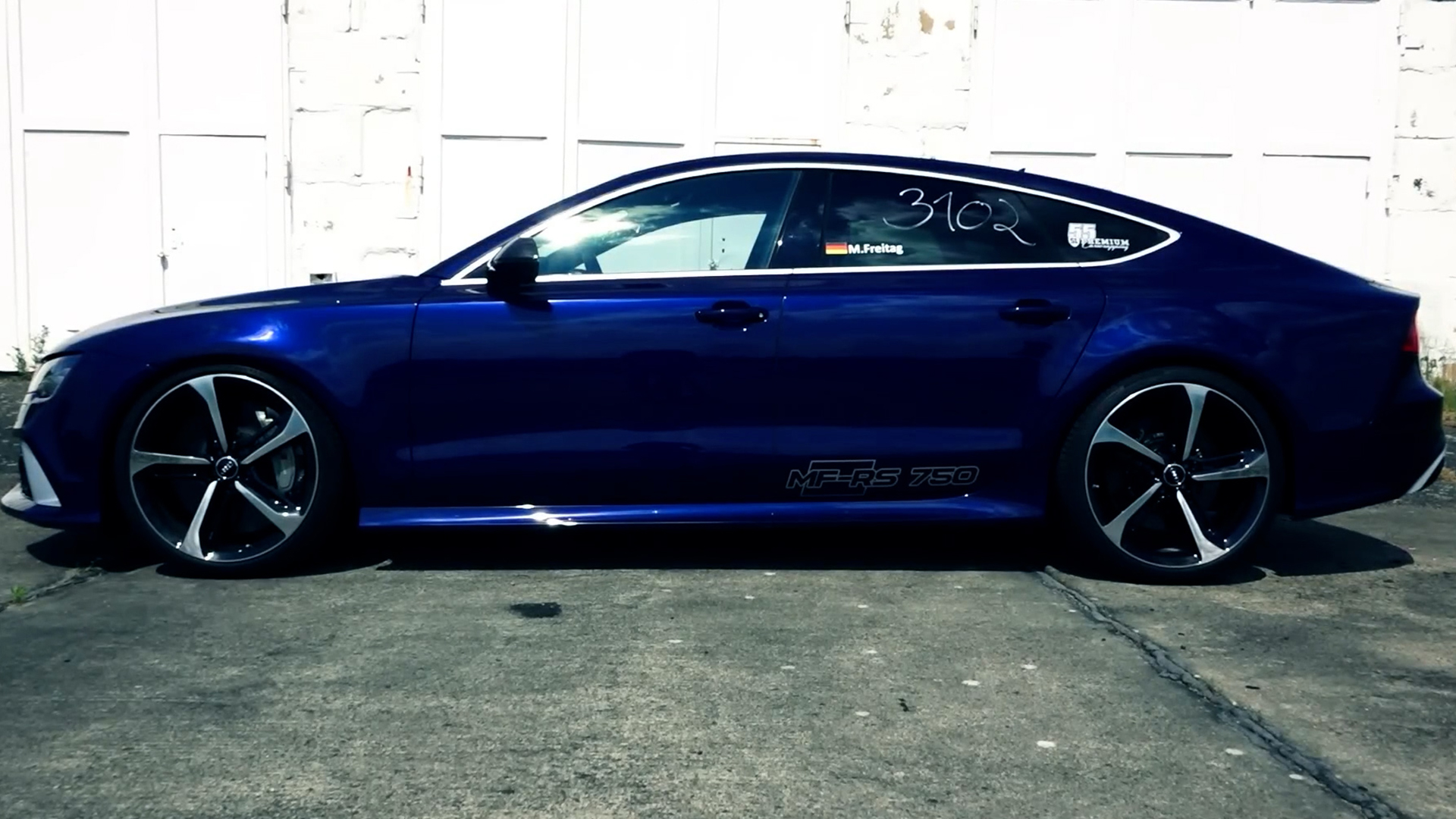 Audi RS7 – 0–325 Acceleration & V8 Sound
