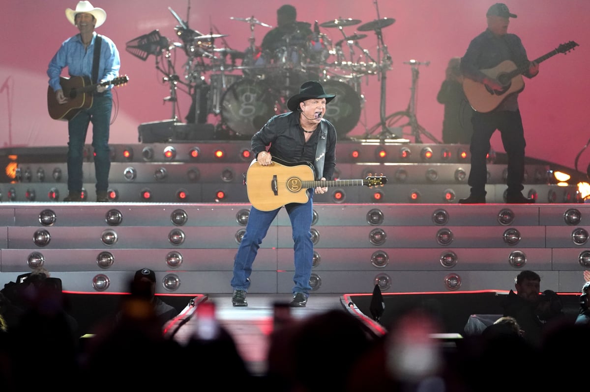 Garth Brooks to play first UK gig in three decades at BST Hyde Park ...