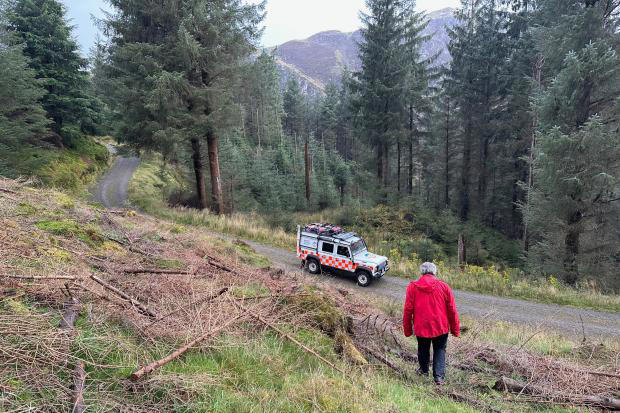 Dog alone on steep slope sparks mountain rescue callout in the Lake ...