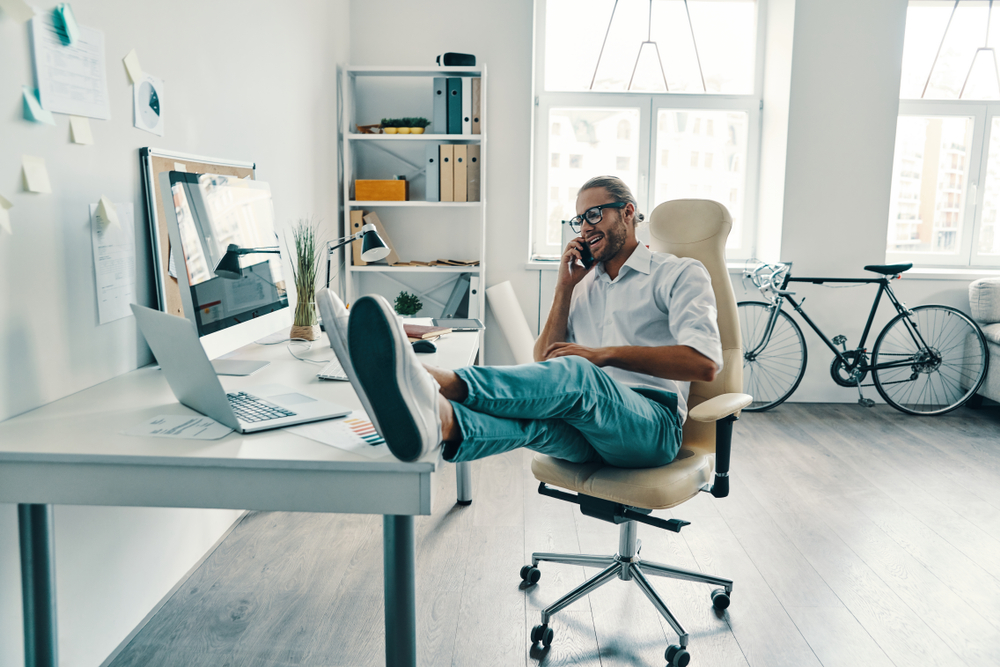 18 Jobs That Pay Well But Are Low Stress