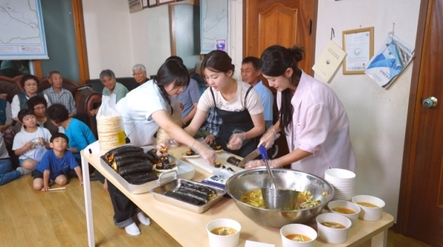 [TVis] ‘13남매 장녀’ 남보라 “김밥 800인분까지 말아봤다” (‘편스토랑’)