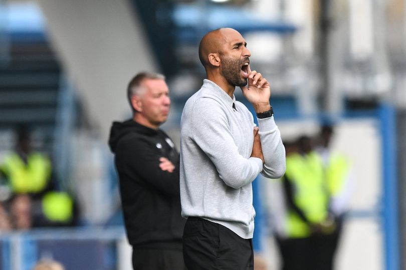 Lee Grant throws gauntlet down to Huddersfield Town strikers
