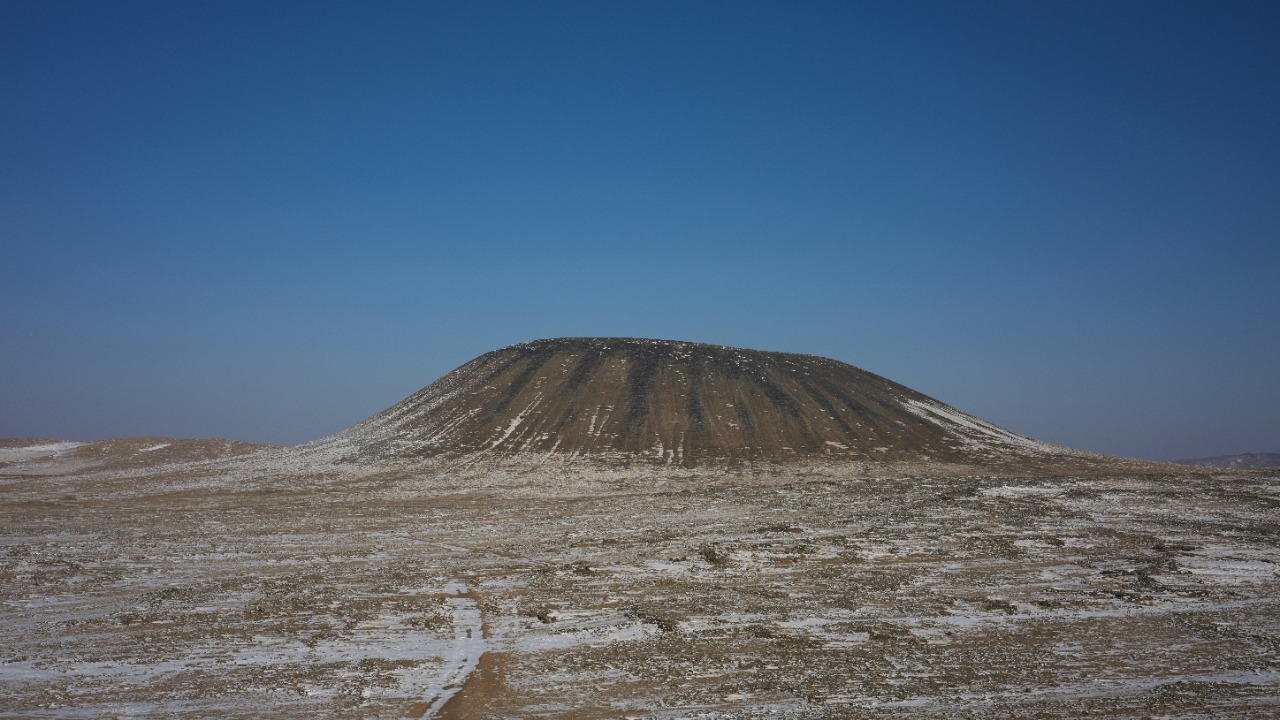 New underground radar reveals giant pyramid-like structure in Greenland