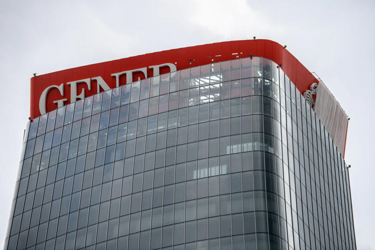 Crollo insegna Torre Generali: 10 indagati dalla Procura di Milano