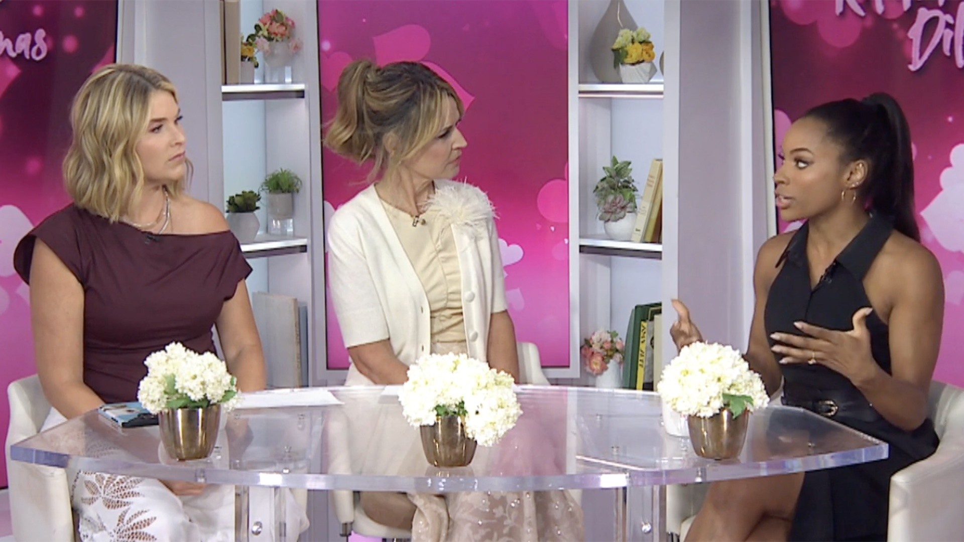 Dating Expert on How to Meet Someone IRL, No Apps Necessary