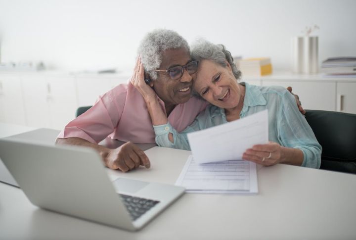 10 Things Boomers Still Do That Actually Save Real Money