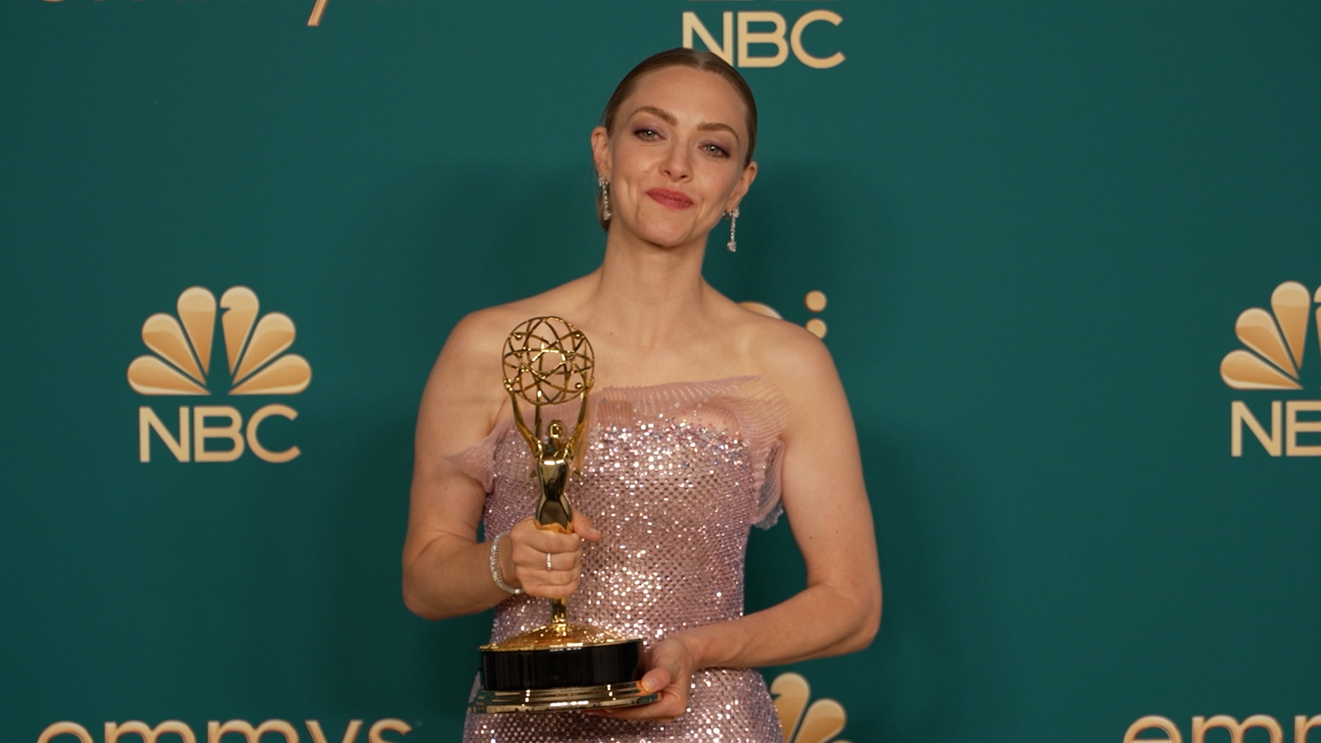 Amanda Seyfried verzichtete auf Botox und Make-up für eine starke neue ...