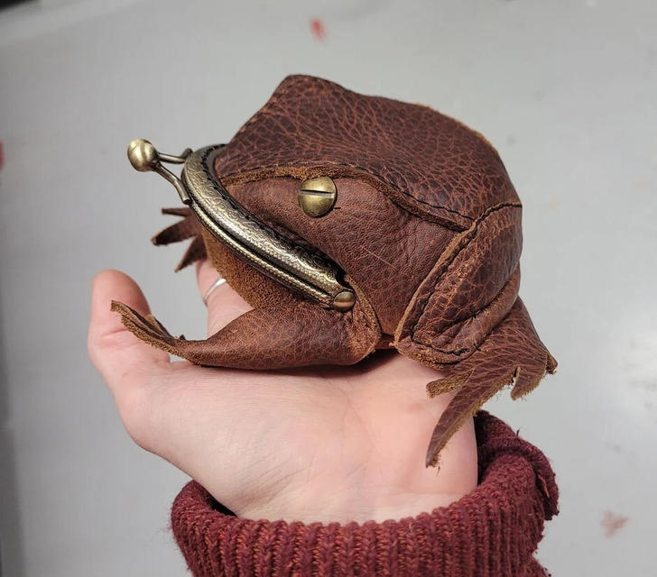 15 People Whose Talented Hands Can Turn Anything Into Art