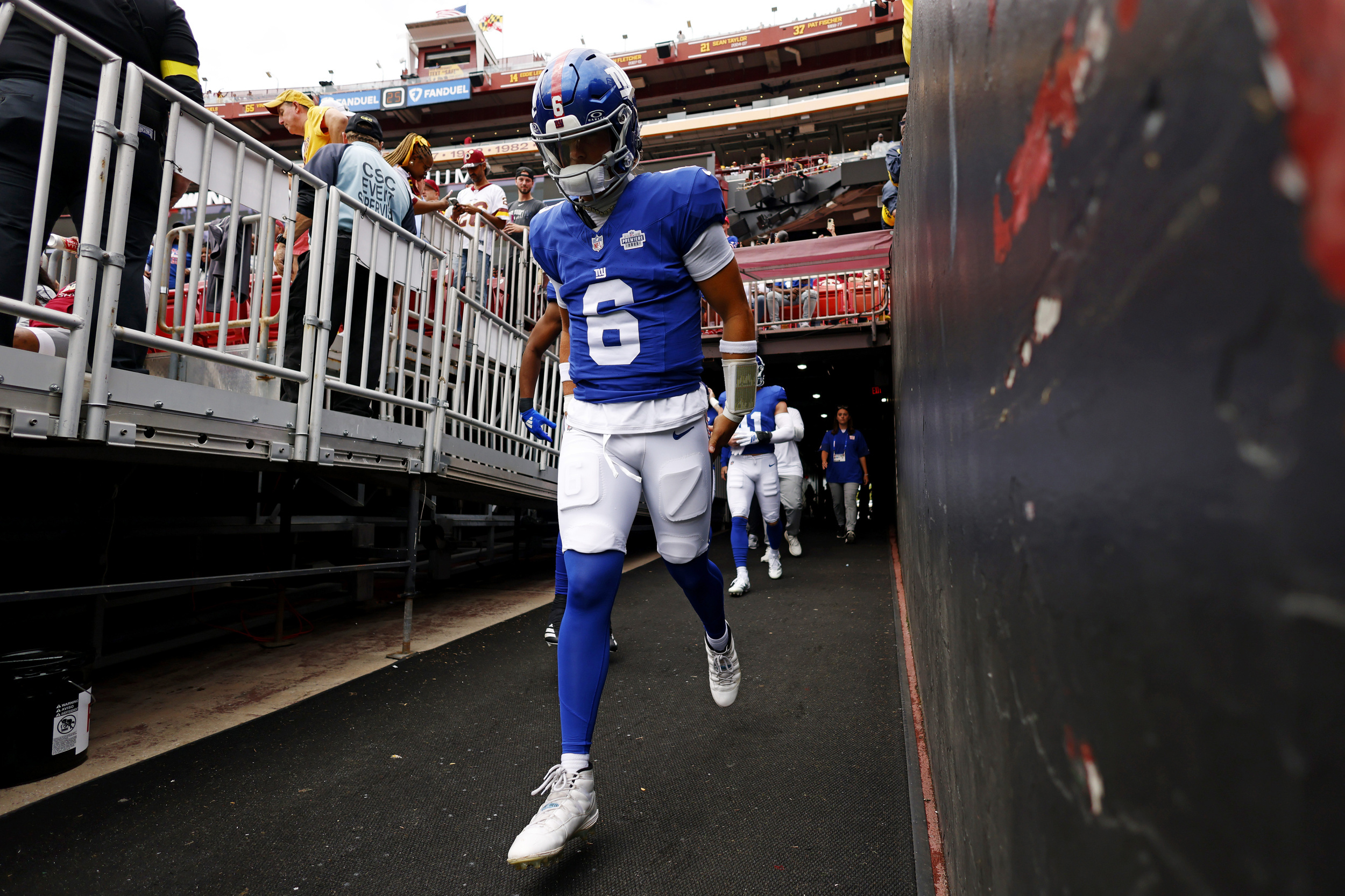 NFL Week 2: Giants’ Quarterback Conundrum and the Looming Shadow of Dart