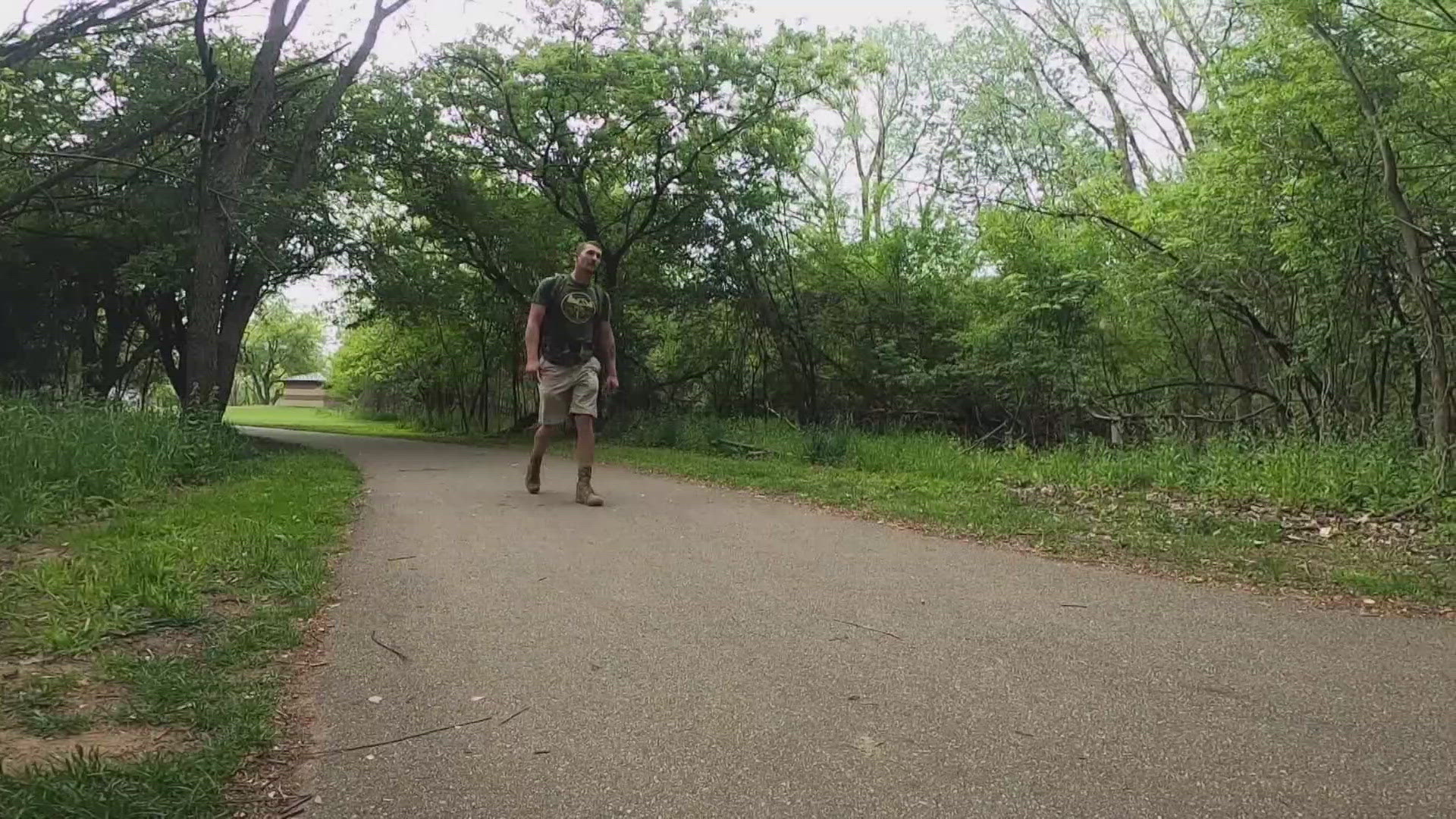 Health expert on the benefits of 'rucking'