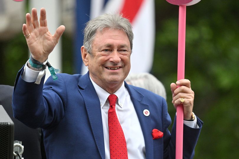 Alan Titchmarsh puts £3.95 million mansion on sale with heartfelt ...
