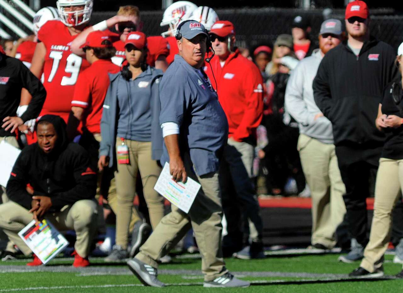 Sacred Heart football looks to get over .500 with win at Long Island