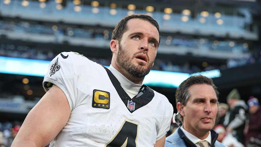 Former Pro Bowl QB Derek Carr Won't Rule Out NFL Return After Recent ...